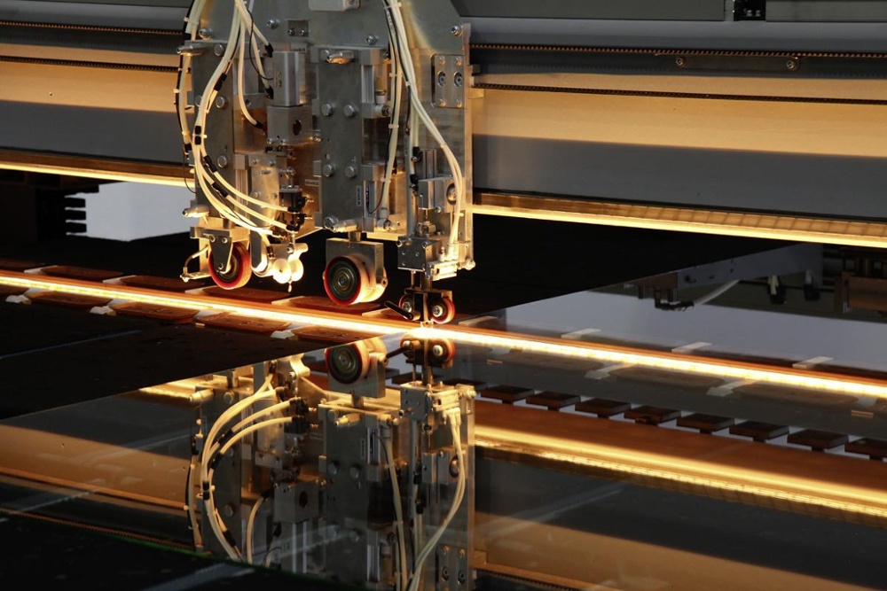 What to look out for on the tools for cutting laminated glass
